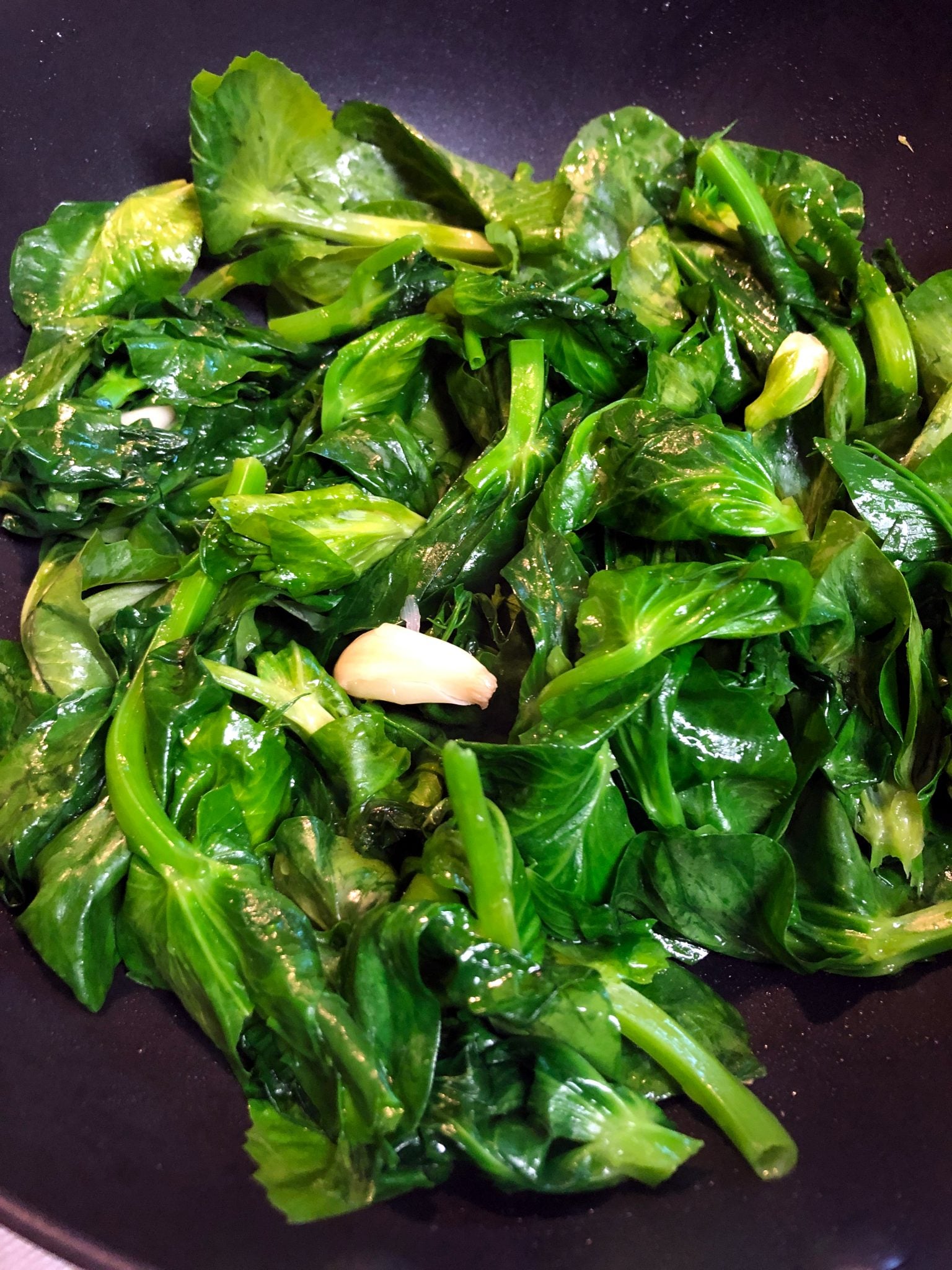 Chinese Pea Shoots Stir Fry (Dou Miao 豆苗) • Oh Snap! Let's Eat!