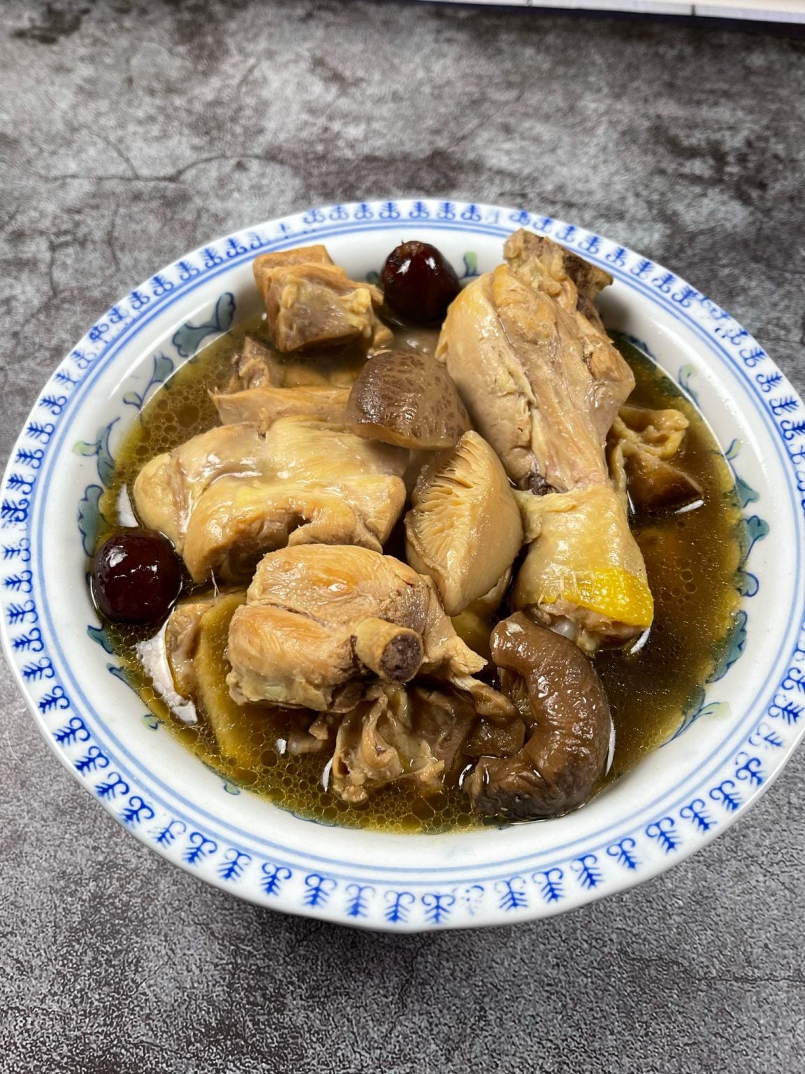 Sesame Oil Chicken (Ma You Ji 麻油雞) - Stew or Soup Style • Oh Snap! Let ...