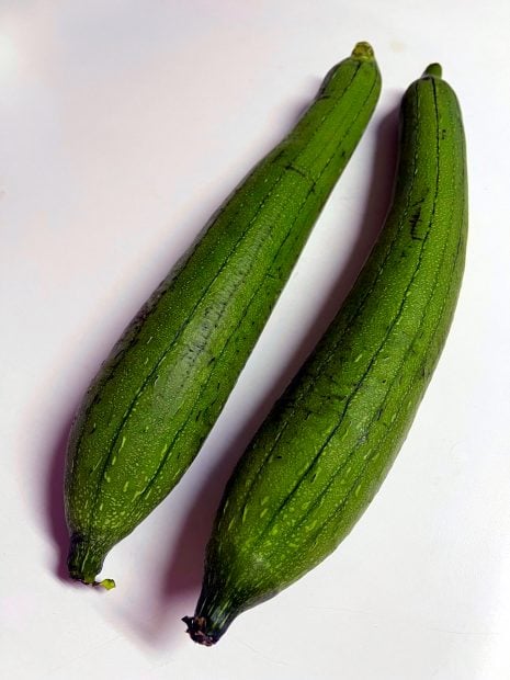 Stir Fry Luffa Gourd (Silk Melon, Si Gua) • Oh Snap! Let's Eat!