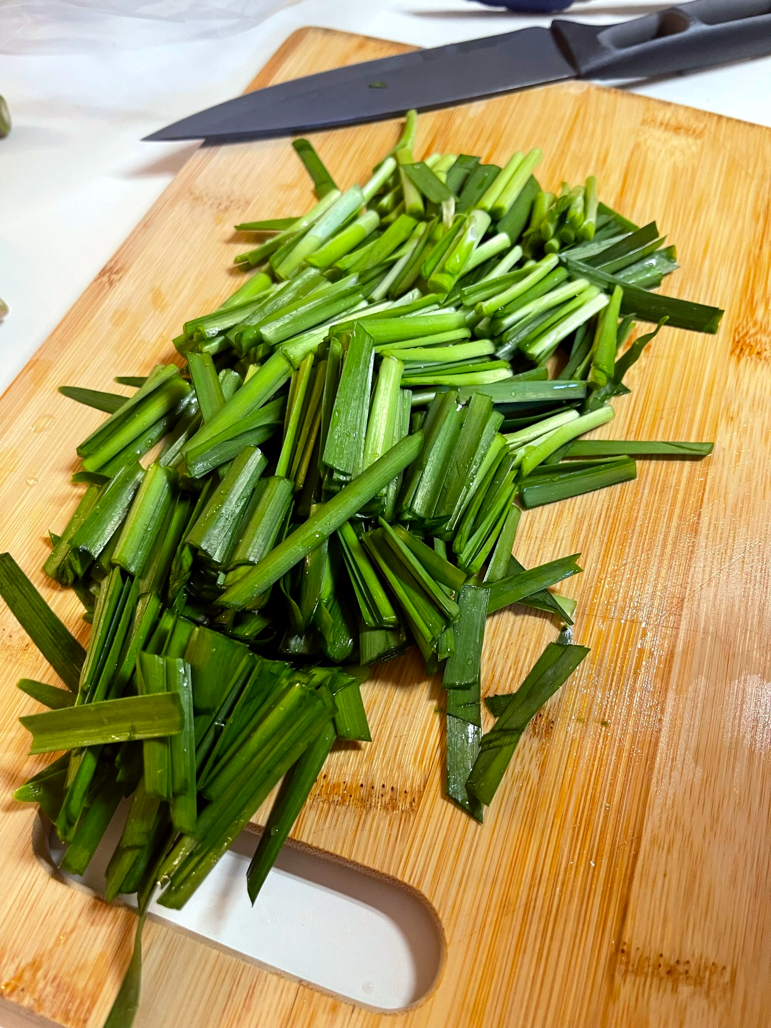 Stir Fry Bean Sprouts and Garlic Chives • Oh Snap! Let's Eat!