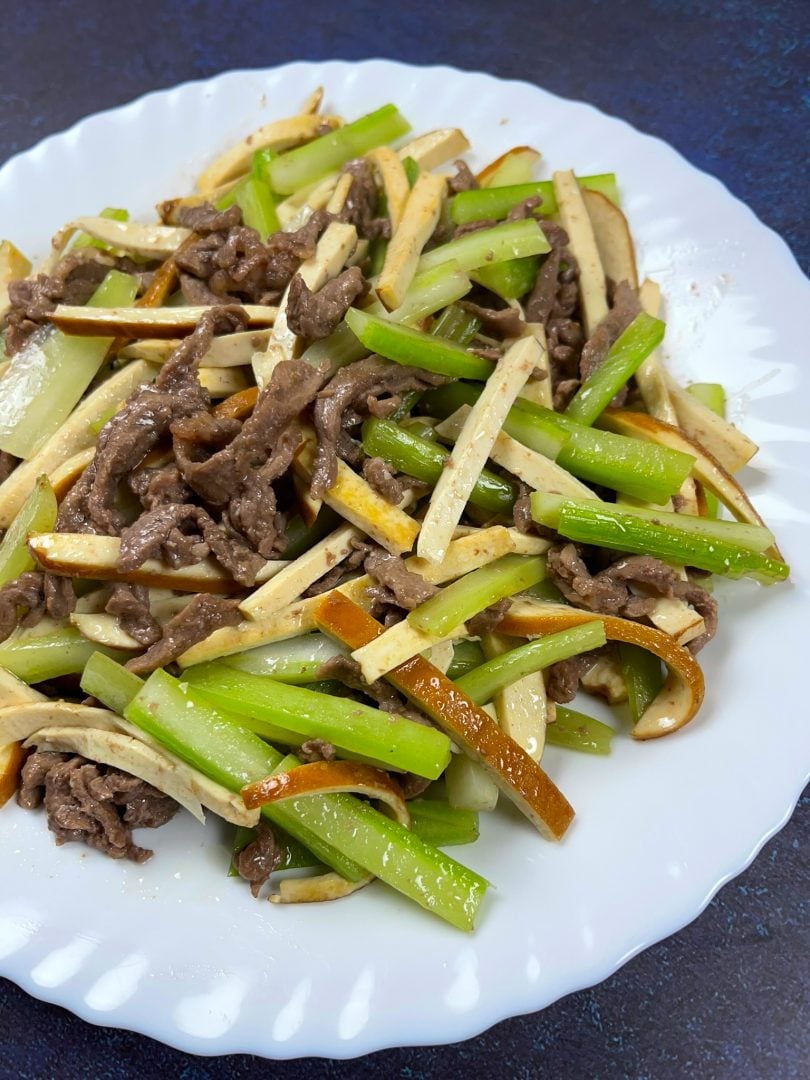 Chinese Celery and Dried Tofu Stir Fry with Pork or Beef • Oh Snap! Let ...