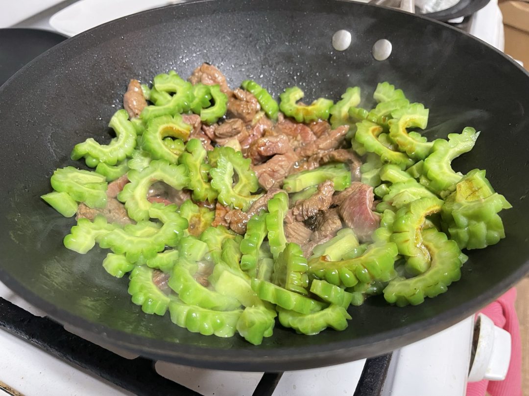 Beef with Bitter Melon Stir Fry • Oh Snap! Let's Eat!