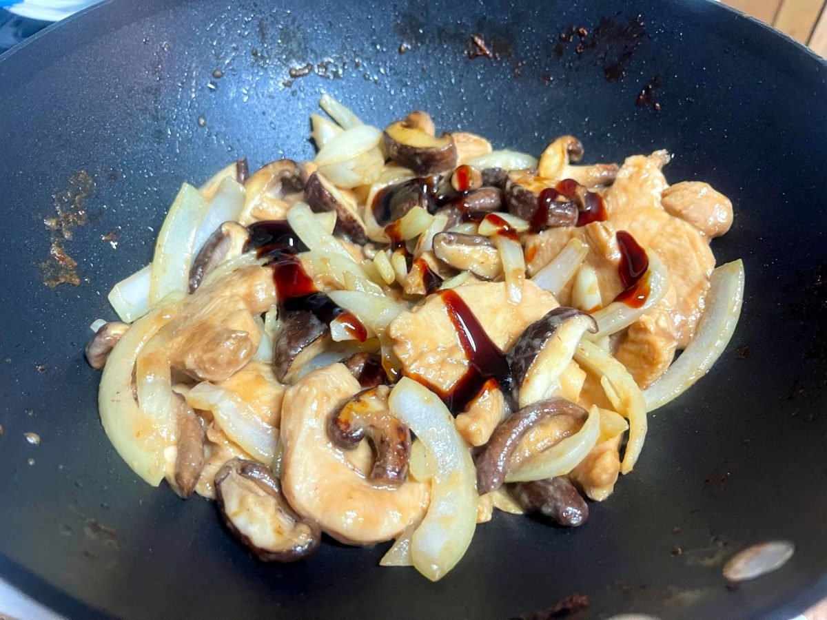 Chicken Shiitake Mushrooms Stir Fry • Oh Snap! Let's Eat!