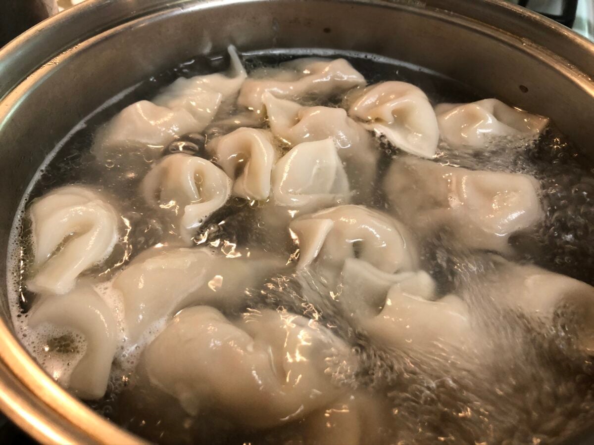 Spicy Wontons in Chili Oil (Hong You Chao Shou) • Oh Snap! Let's Eat!