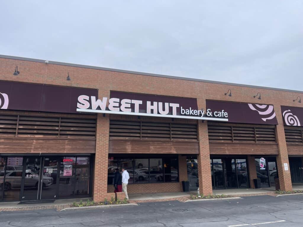 Sweet Hut: A Go-To Asian Bakery & Dessert Café for Drinks, Pastries ...